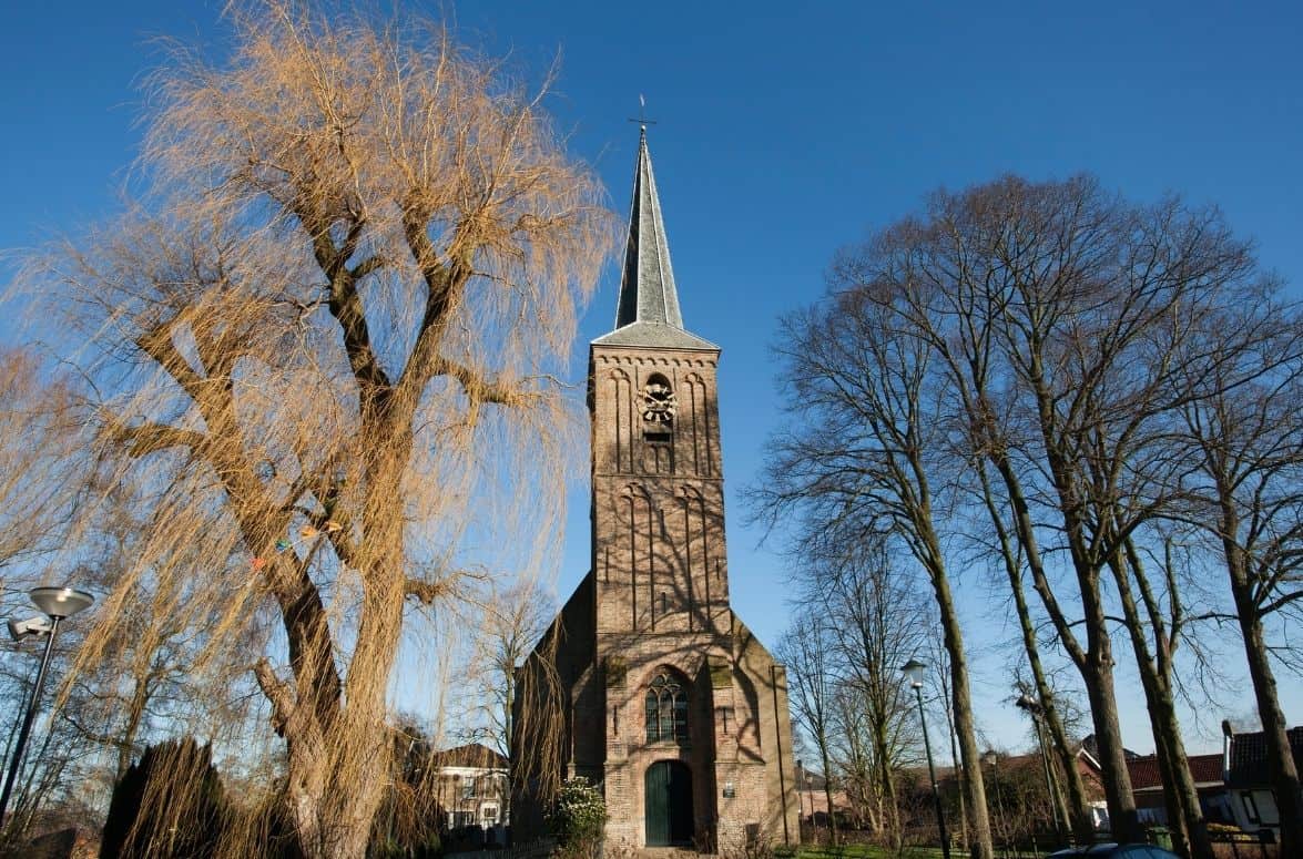 Protestant vs Anglican: What's the Difference? - Christianity FAQ