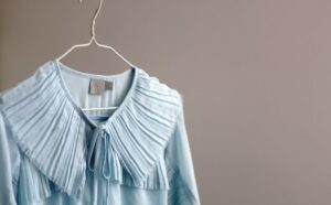 Why Do the Amish Wear Blue? - Christianity FAQ
